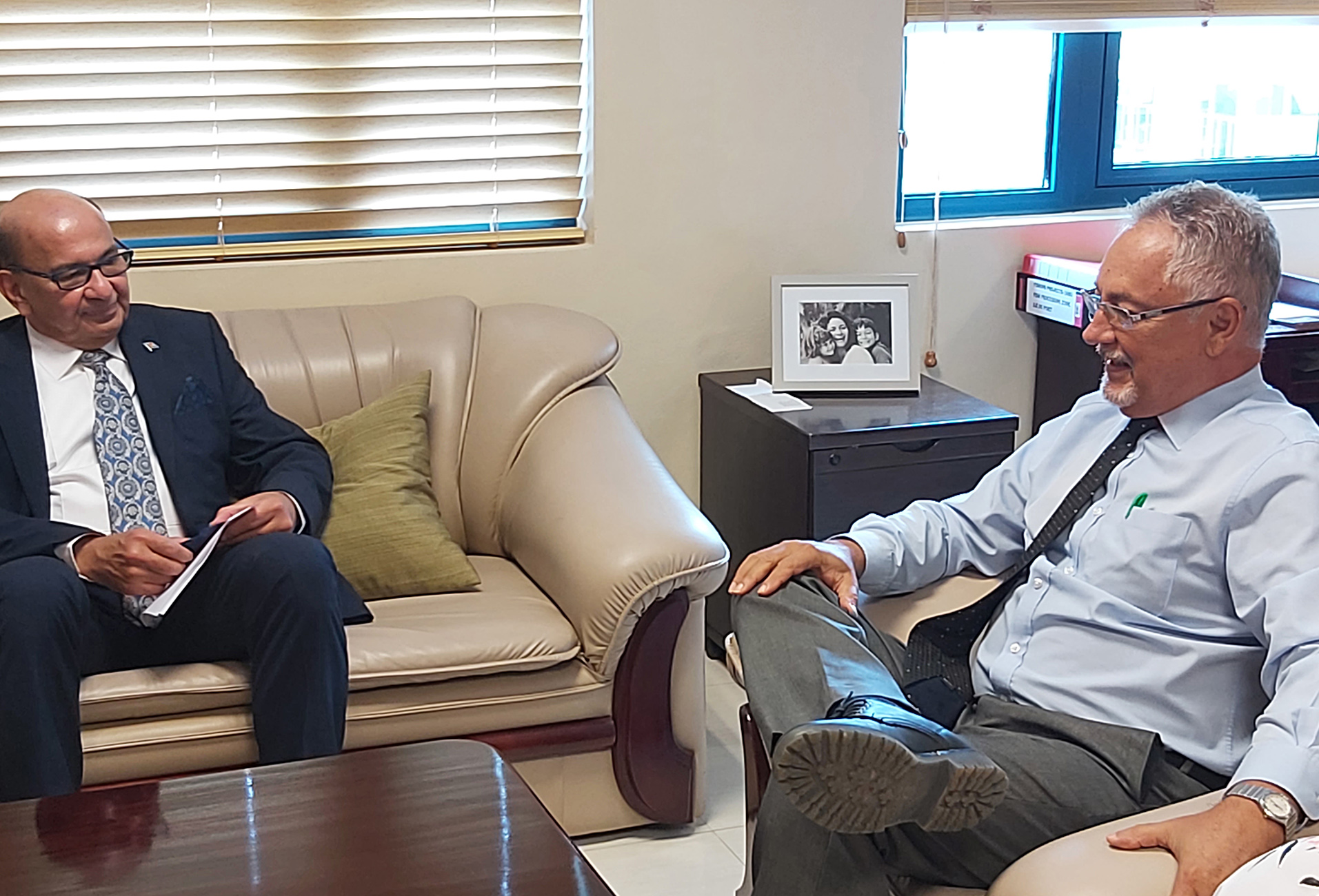 Courtesy call Sri Lanka High Commissioner to the Designated Minister ...